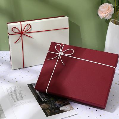 China Custom Rectangular Gift Box with Lid for Shirts and Scarves for sale