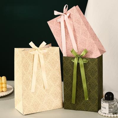 China Luxury 3D Embossed Gift Bags Vintage Damask Paper Handbags With Satin Ribbons for sale