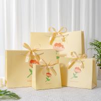 China Flower Gift Bag Gift Packaging Bag Gift Bag With Ribbon Paper Bag Festival General Handbag for sale