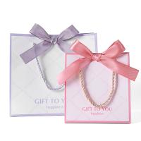 China Customizable Gift Bags Cosmetics Presents Clothing Kraft Paper for sale