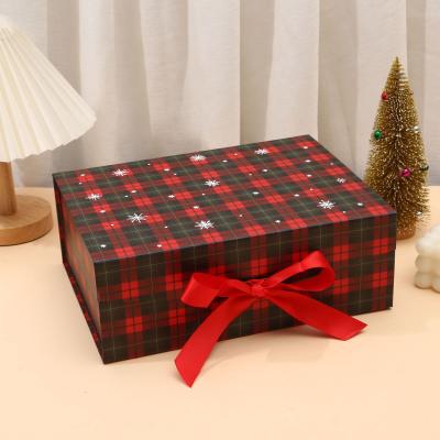 China Christmas Gift Box With Red Black Plaid Premium Packaging Reusable Holiday Present Box For Home Decor for sale