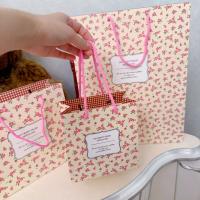 China Floral Gift Bag Birthday Gift Bag Women'S Clothing Store Handbag Large Size Custom Tite Bag for sale