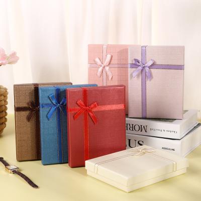 China Simple Large Size Jewelry Box With Lid And Exquisite Jewelry Packaging Box With Bow Ribbon Gift Box for sale