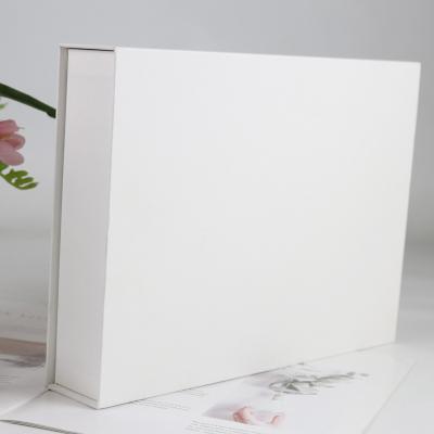 China PURE White Luxury Gift Box Premium Black Velvet Lining Minimalist Wedding Jewelry Packaging Custom Logo Ready for sale