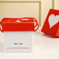 China Love Hand-Held Gift Box Valentine'S Day Square Snack Packaging Box Candy Heart-Shaped Paper Box for sale