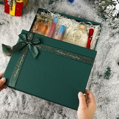 China Christmas Gift Box Present Box For Pajamas Scarves Ideal For Christmas Eve Gifts for sale