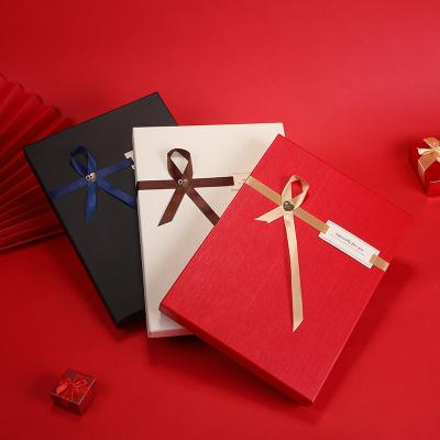 China Customizable Packaging Box Ideal For Shirts, Pajamas Scarves Photo Albums And Business Souvenirs for sale
