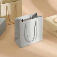 China Customized Jewelry Box Paper Bag Gift Packaging Handbag Gift Paper Bag Packaging for sale