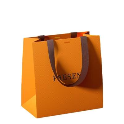 China Special Paper Tote Bag High End Gift Packaging Bag Made Of Colored Cardstock Or Pearlescent Paper for sale