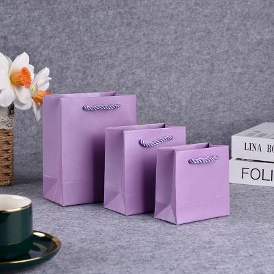 China Jewelry Tote Bags Clothing Packaging Paper Bags Custom Wholesale Gift Shopping Bags for sale