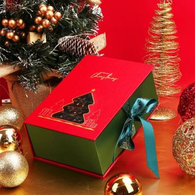China Merry Christmas Gift Box Set Festive Tree Pattern Packaging 4 Piece Red Green Box Collection Premium Xmas Eve Decorative Gift Packaging for sale