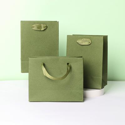 China Premium Jewelry Gift Bag – Custom Gold Foil Logo Handheld Packaging For Fine Jewelry Bracelets & Luxury Accessories for sale