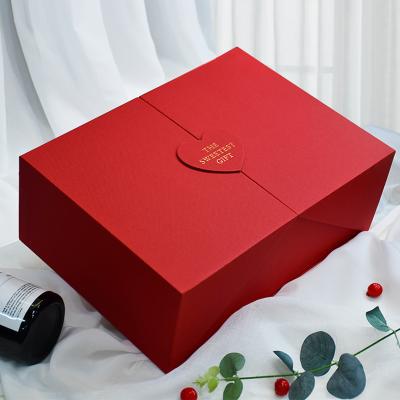 China Red Heart Shaped Gift Box Premium Empty Lipstick Cosmetics Packaging Gold Foil Text Wedding Engagement Favor Box for sale