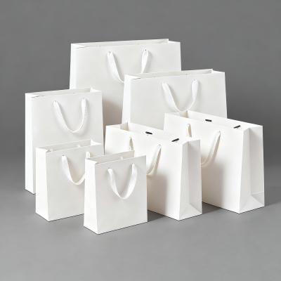 China White Kraft Paper Shopping Bags Thickened Suitable For Cosmetics Jewelry And Gift Packaging for sale