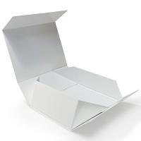 China Modern and Durable Black Minimalist Gift Bags Made of Matte Cardboard Perfect for Packaging and Gift Presentation for sale