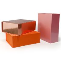 China Modern and Durable Black Minimalist Gift Bags Made of Matte Cardboard Perfect for Packaging and Gift Presentation for sale
