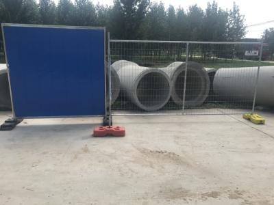 China 2100mmx2400mm Temporary Fencing Panels OD32mm x 2.00mm Mesh aperture 60mm*150mm diameter 4.0mm HDG 42 microns for sale