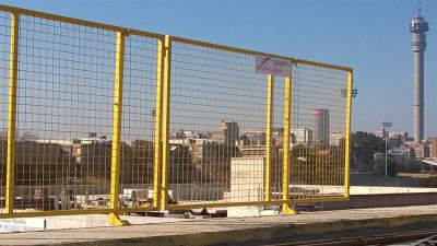 China Steel Wire Mesh Fence Used For Edge Fall Protection Barrier for sale