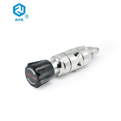 China 0.06 Cv Nitrogen Pressure Reducer High Pressure Dual Stage Gas Regulator for sale