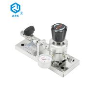 China Ferrule Gas Changeover Manifold Stainless Steel Outlet Connector Corrosion Resistant for sale