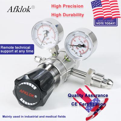 China Inlet 4000 Outlet 30psi Two-Stage Stainless Steel Pressure Regulator for Nitrogen Oxygen CO2 Gas Supply in Laboratories for sale