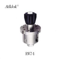 China Thread Ends Back Pressure Regulating Valve For Ultra High Purity Gas 250 Psi for sale