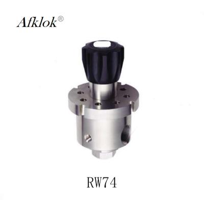 China Thread Ends Back Pressure Regulating Valve For Ultra High Purity Gas 250 Psi for sale