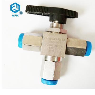 China Manual Operating Stainless Steel Ball Valve Three Way With Npt Female Thread for sale