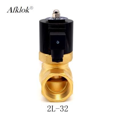 China 1-1/4 Inch Steam Solenoid Valve High Temp Durable 12V DC B Class Insulation Grade for sale