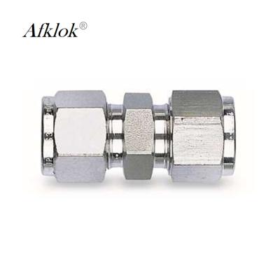 China 1/2 Inch Stainless Steel Union Connector , Oil And Gas Tube Weld Fittings for sale