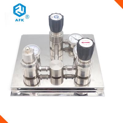 China R1100 Semi-Automatic Changeover Switch with Stainless Steel Pressure Reducing Valve - 500-3000 psig Input, 0-500 psig Output Range for sale