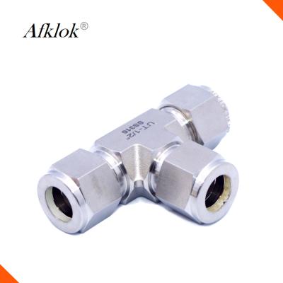 China Forged 316 Stainless Steel Tube Fittings T Shape For Water Oil Gas 3000psi for sale