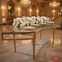 China WENDING Gold Crescent Crystal-Pendant Spindle-Leg Banquet Table – European Opulent Wedding Table for sale