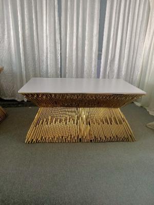 China WENDING Gold Fountain Tube-Bundle Base Marble-Top Dining Table – Sculptural Hotel Table for sale