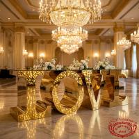 China WENDING Gold Mirror LOVE Letter Display Table – Wedding Dessert Stand Photo Prop for sale