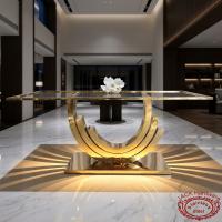 China WENDING Gold Multi-Arc Rainbow U-Base Glass Dining Table – Sculptural Hotel Banquet Table for sale