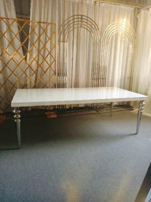 China WENDING Silver Tapering Turned-Leg White Dining Table – European Hotel Banquet Table for sale