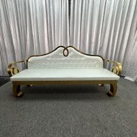 China WENDING White & Gold Baroque Crown-Back Crystal Loveseat – Diamond Tufted Wedding Sofa for sale