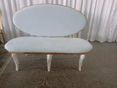 China WENDING White Oval-Back Double Bench Sofa – Minimalist Gold Trim Hotel Loveseat for sale