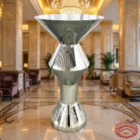 China WENDING Silver Diamond-Cut Geometric High-Top Cocktail Bar Table – Mirror Facet Stand for sale
