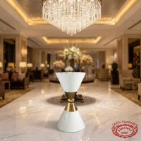 China WENDING White & Gold Hourglass Cocktail Poseur Table – Luxury Hotel Bar Stand for sale