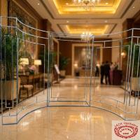 China WENDING Silver 5-Panel Arc Curved Backdrop Wall Frame Set – Wedding Stage Background for sale