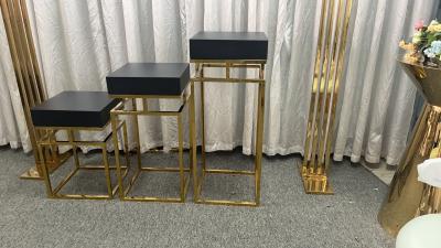 China WENDING Gold & Black Square Display Stand Set – 3-Piece Grid Frame Wedding Pedestal for sale