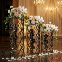 China WENDING Dark Mirror Fish-Scale Petal Cylinder Display Stand Set – 3-Piece Tiered Wedding Pedestal for sale