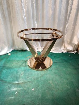 China WENDING Gold Inverted Crown V-Blade Pedestal – Round Wedding Floral Display Stand for sale
