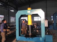 China 120 Ton Forklift Tire Press Machine With Press Tooling Heavy duty for sale
