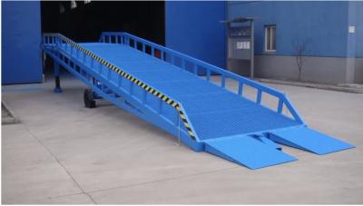 China Mobile Hydraulic Ramp with 8000KG Loading Capacity Adjustable Height 1.0-1.8m and Anti-skid Deck for Forklift Loading for sale