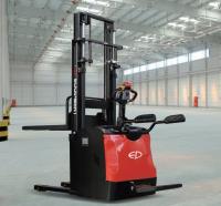 China 1.6/2.0T Electric Stacker Lead-acid Battery Or Li-ion Battery Operated With Adjustable Lifting Forks for sale