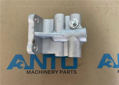 China 6745-71-7211 6745717211 Filter Head Excavator Parts For KOMATSU D65EX D65PX D65WX GD655 GD675 for sale