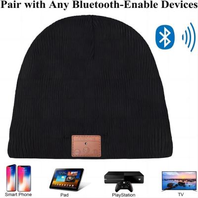 China Skating Hiking Riding Bluetooth Beanie Hat Music Playing Hands Free Phone Calls for sale